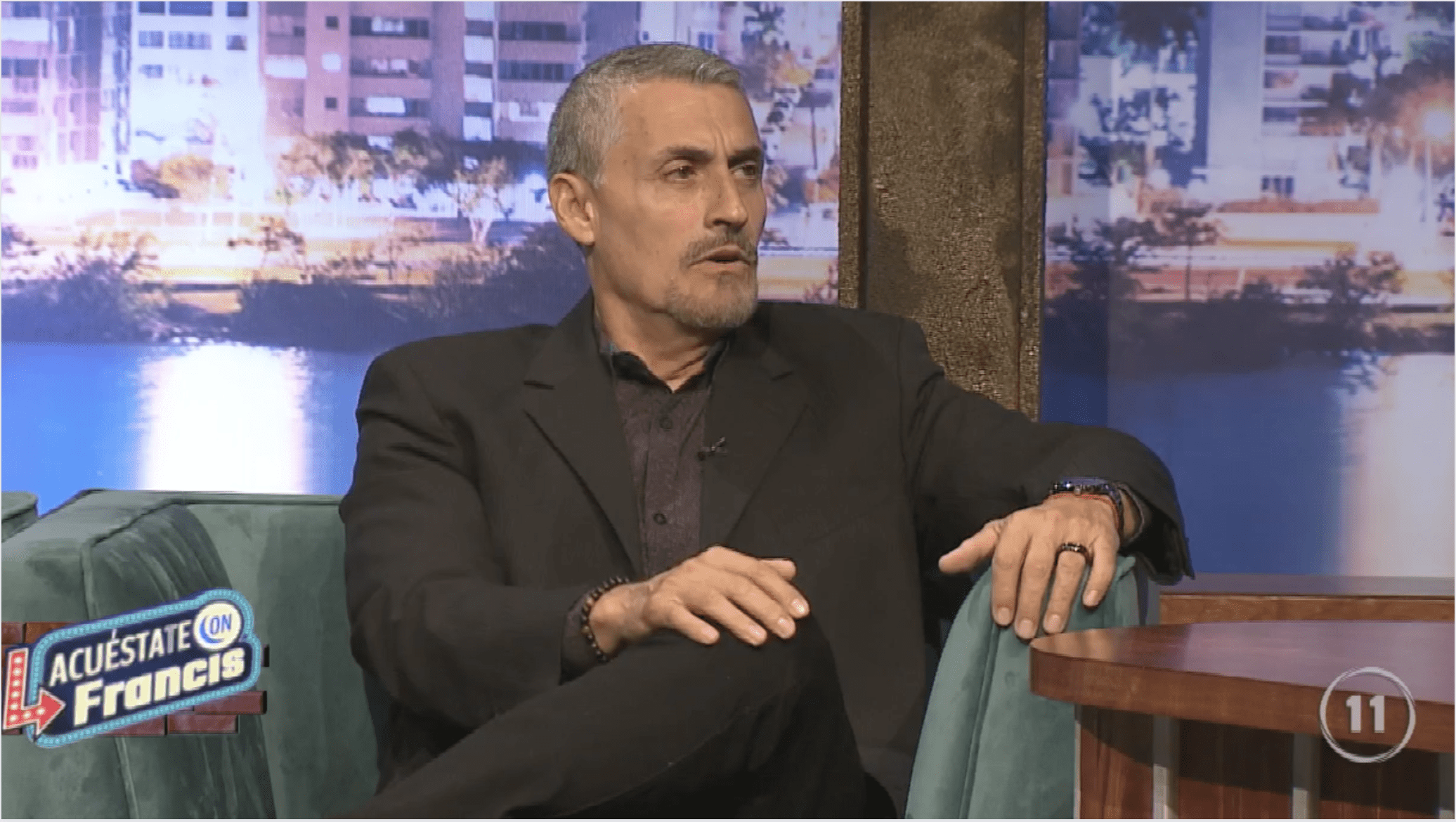 Andrew Álvarez presenta el tema de la extinción en diferentes aspectos ...