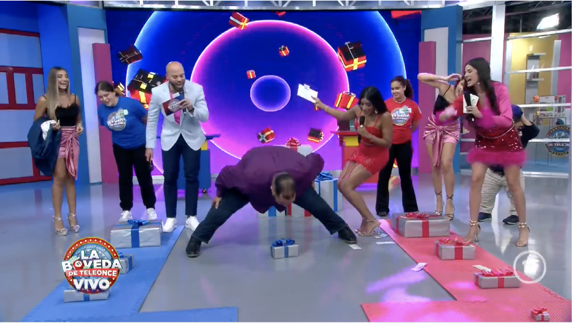 Finito pone a prueba su flexibilidad en "Encájamelo" - TeleOnce TV | Vívelo