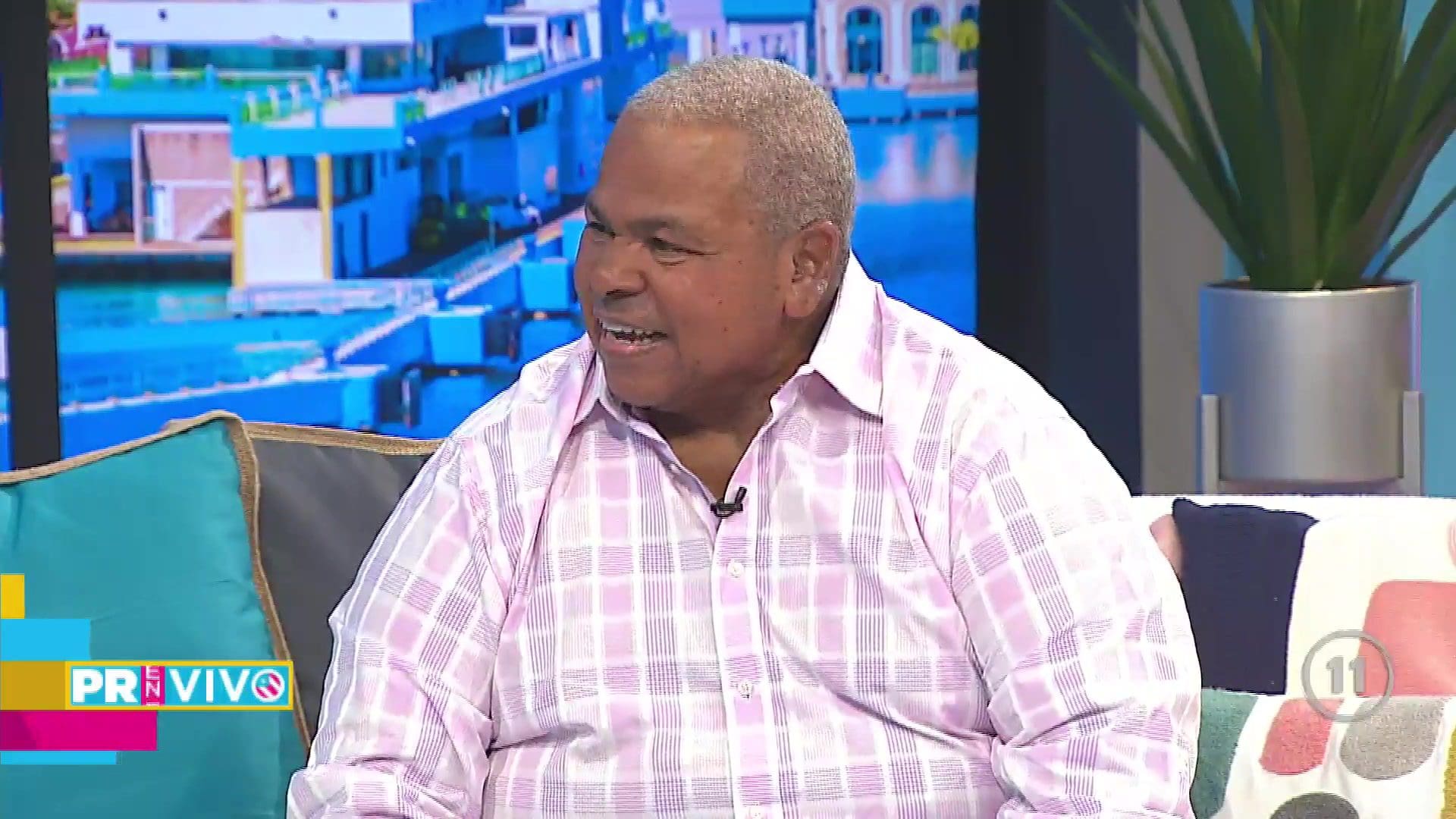 Otilio Warrington: La historia detrás de "Bizcocho" - TeleOnce TV | Vívelo