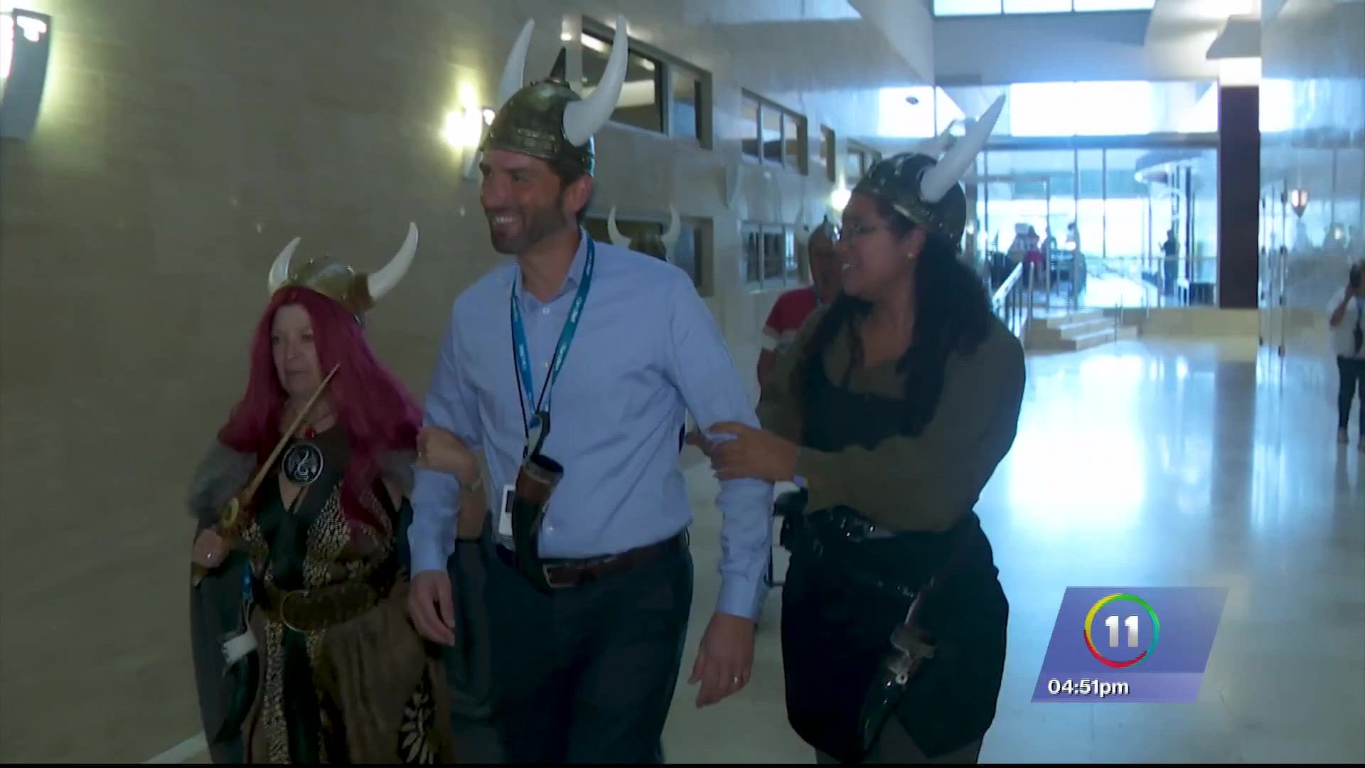 Vikingos "secuestran" a ejecutivo de Teleonce por una buena causa ...