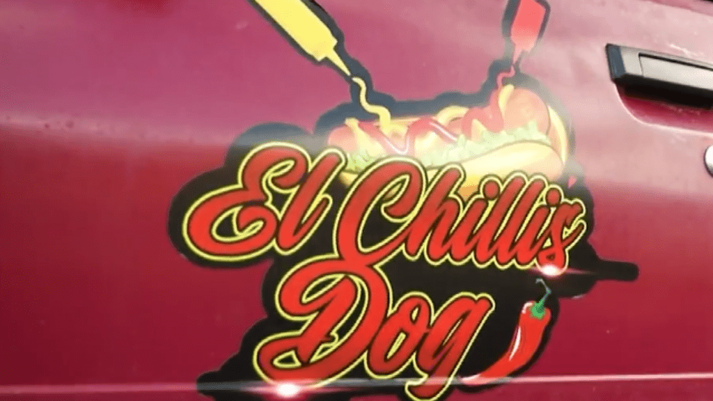 El Chilli's Dog operando por más de 60 años - TeleOnce TV | Vívelo