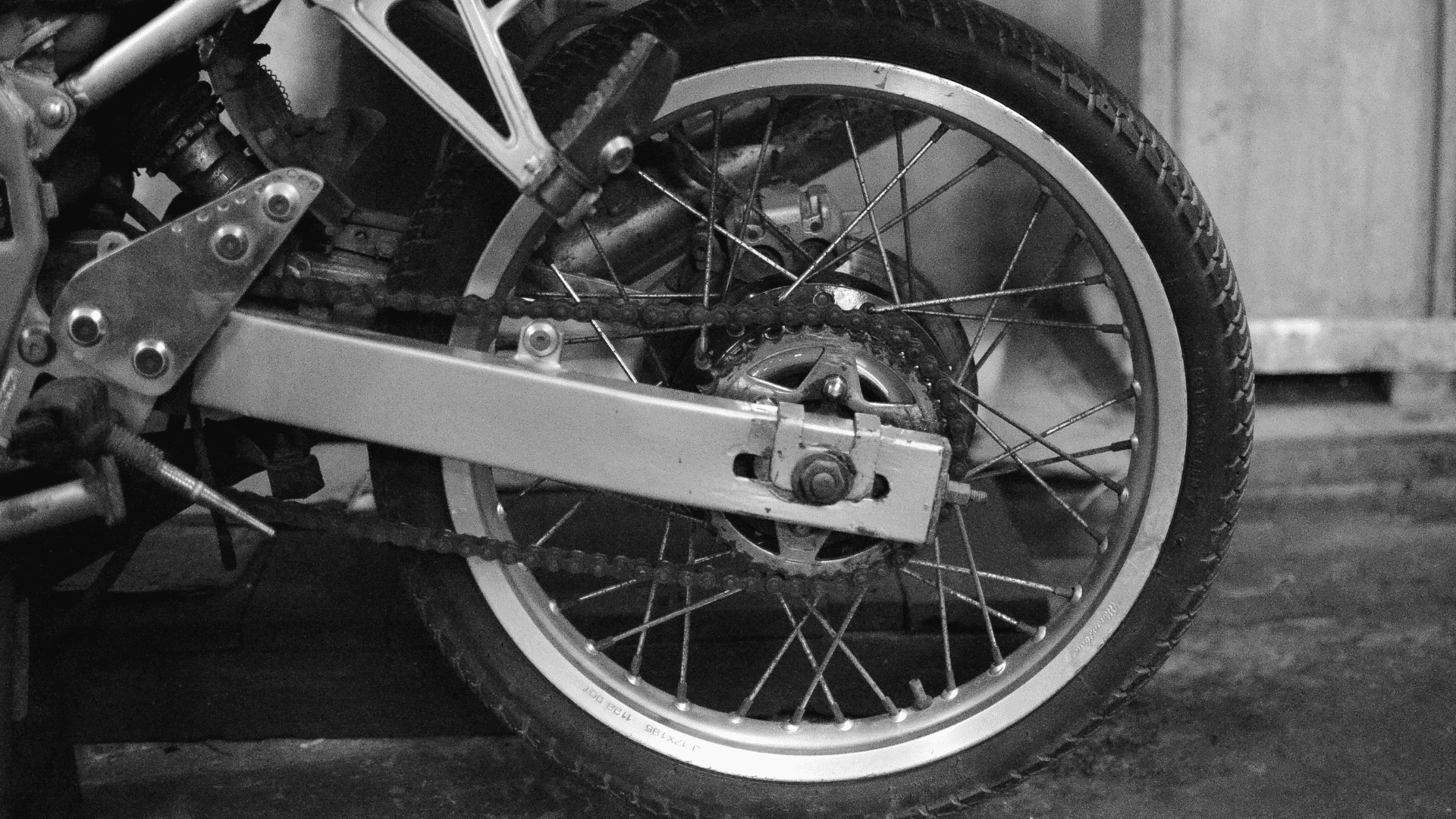 Motociclista pierde la vida tras accidente en Aguadilla - TeleOnce TV ...