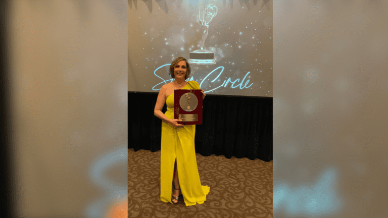 Celimar Adames Casalduc recibe el premio Silver Circle Emmy - TeleOnce ...