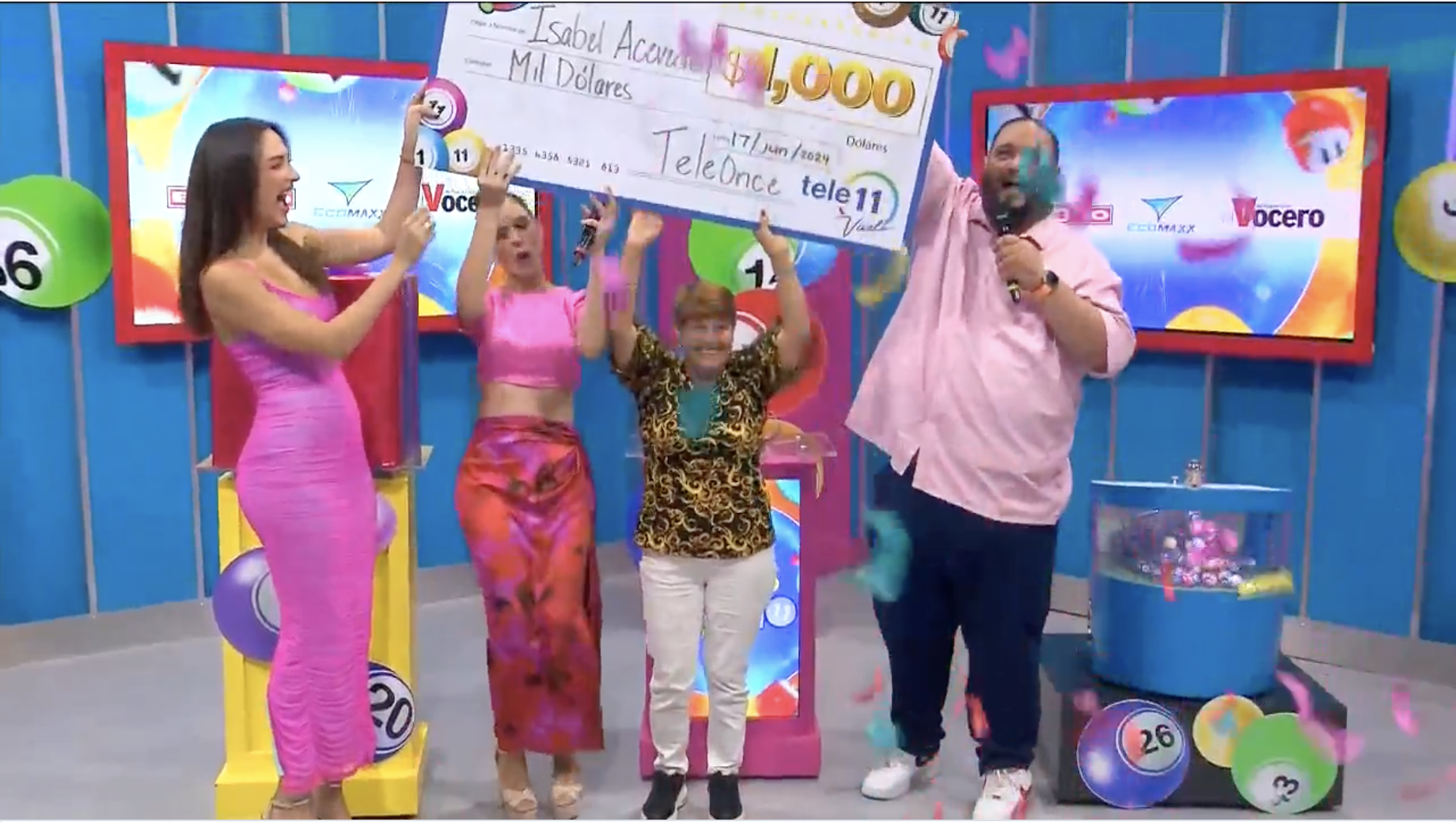 ¡Ganadora del TeleBingo recibe su cheque con los 1,000 dólares ...