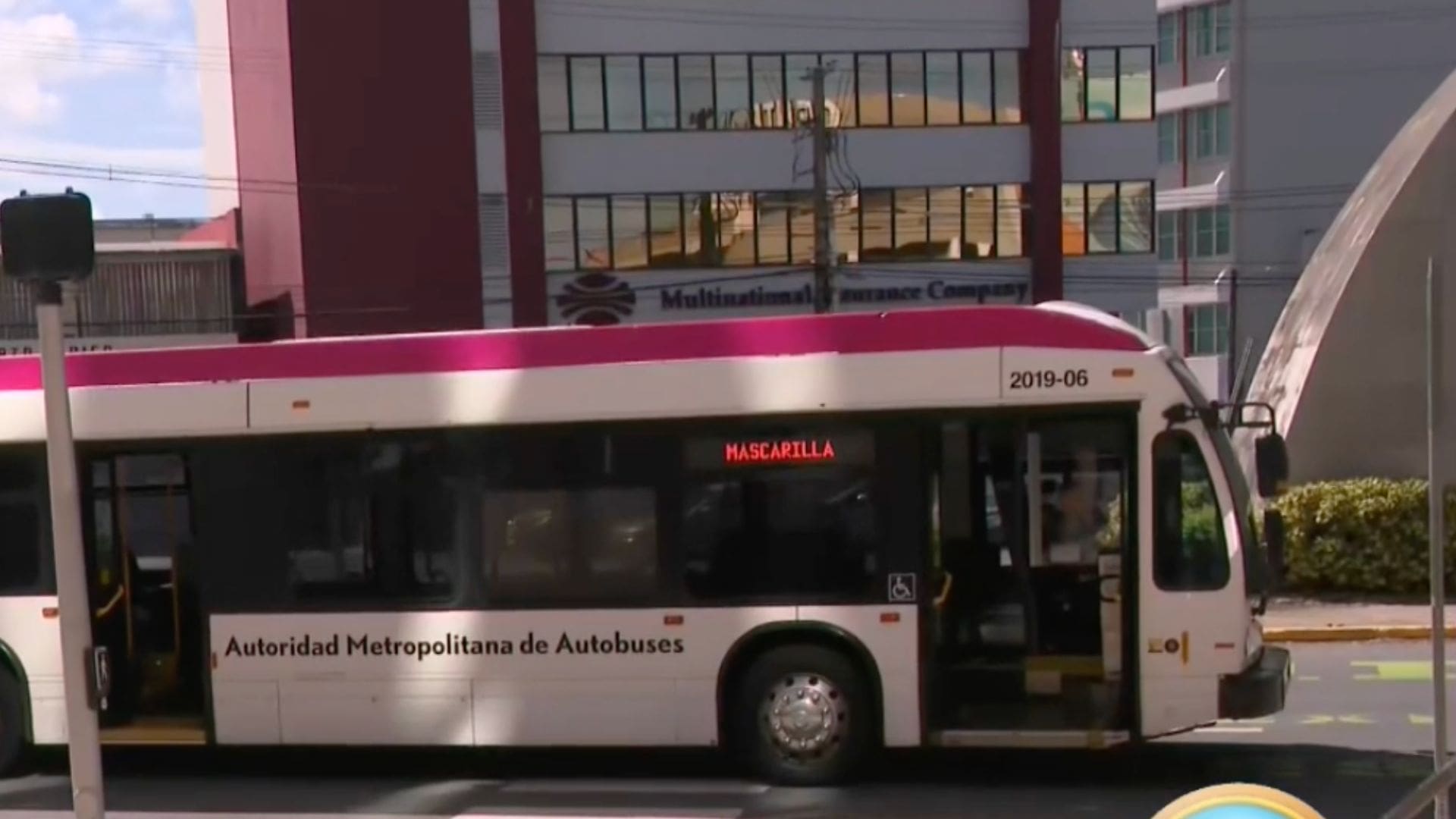 Investigan daños a guaguas de la AMA - TeleOnce TV | Vívelo