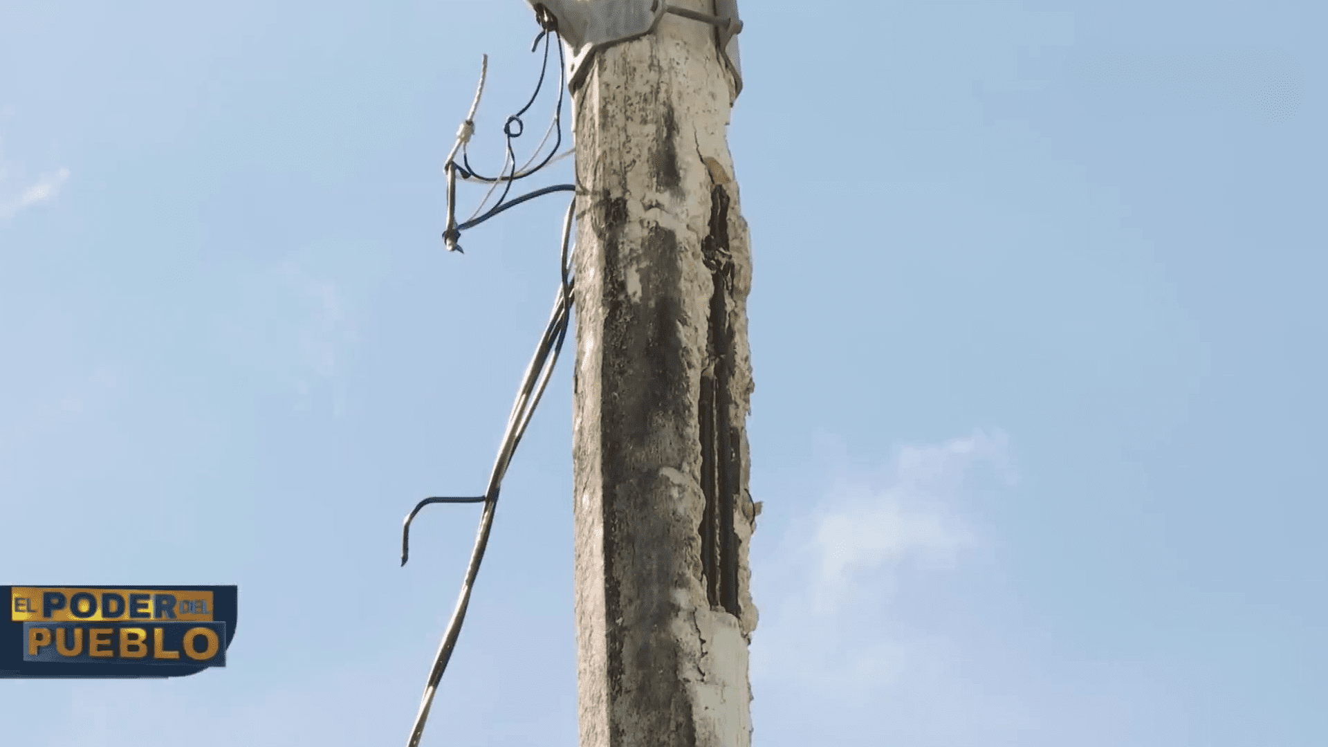 Poste podrido podría colapsar en cualquier momento y LUMA no atiende la ...