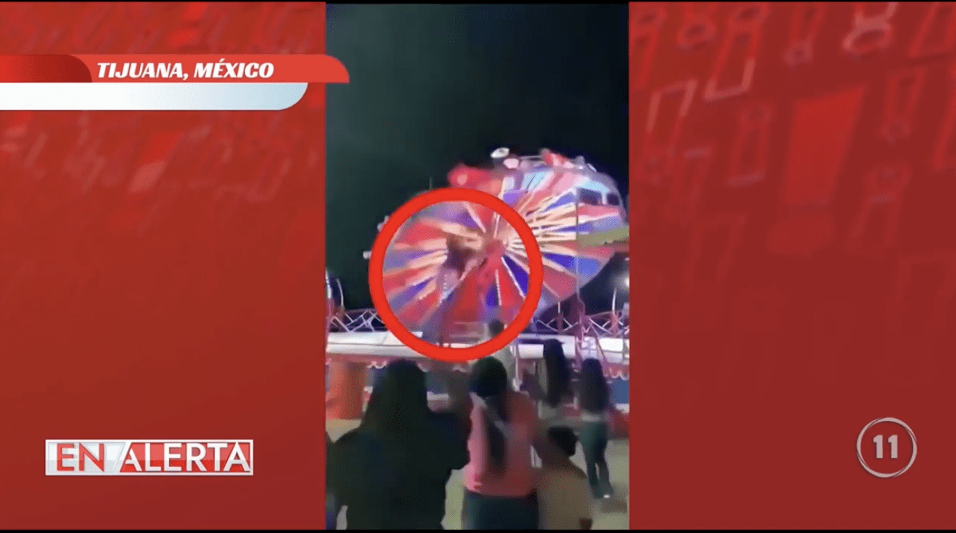 Mujer cae de una machina tras el cinturón de seguridad fallar ...