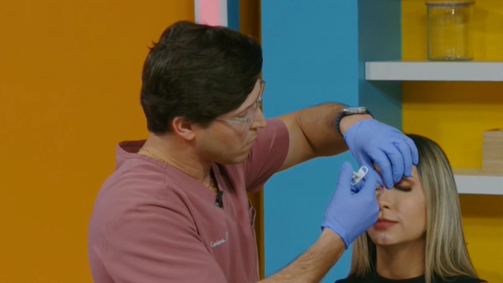 Fillers en pacientes jóvenes - TeleOnce TV | Vívelo