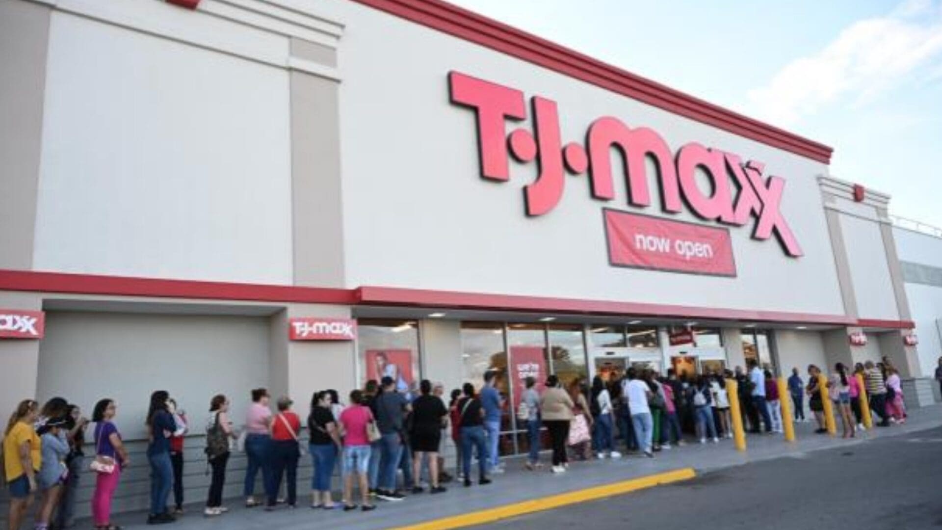 TJ Maxx abre sus puertas en Aguadilla - TeleOnce TV | Vívelo