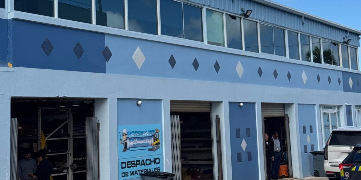 Identifican a víctimas de masacre en establecimiento de plomería de San ...