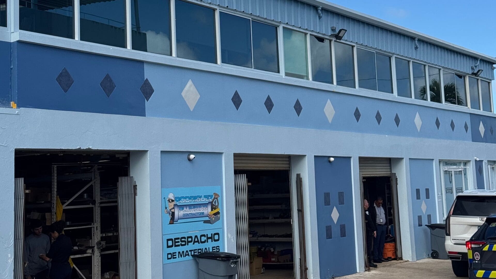 Identifican a víctimas de masacre en establecimiento de plomería de San ...