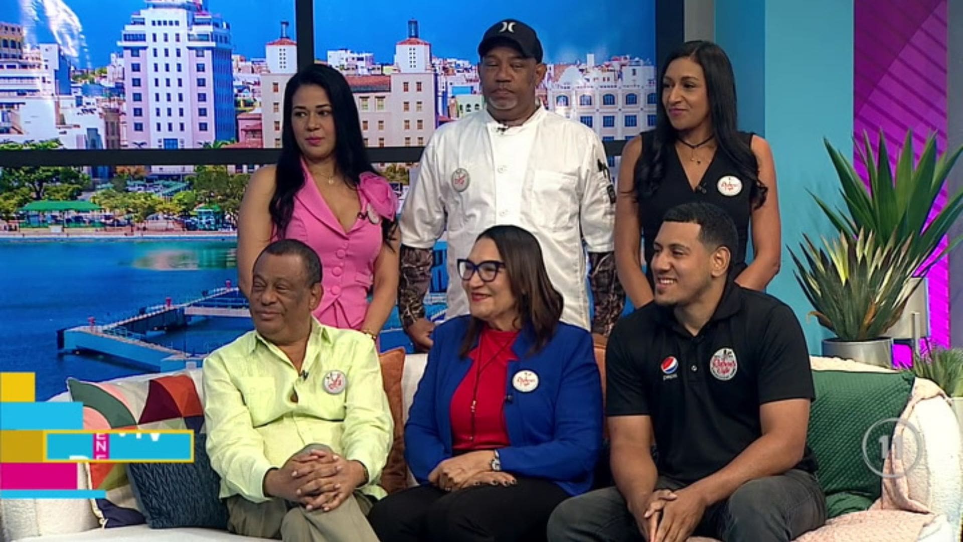 Ruben's Café lleva 40 años compartiendo la cultura dominicana en Puerto ...
