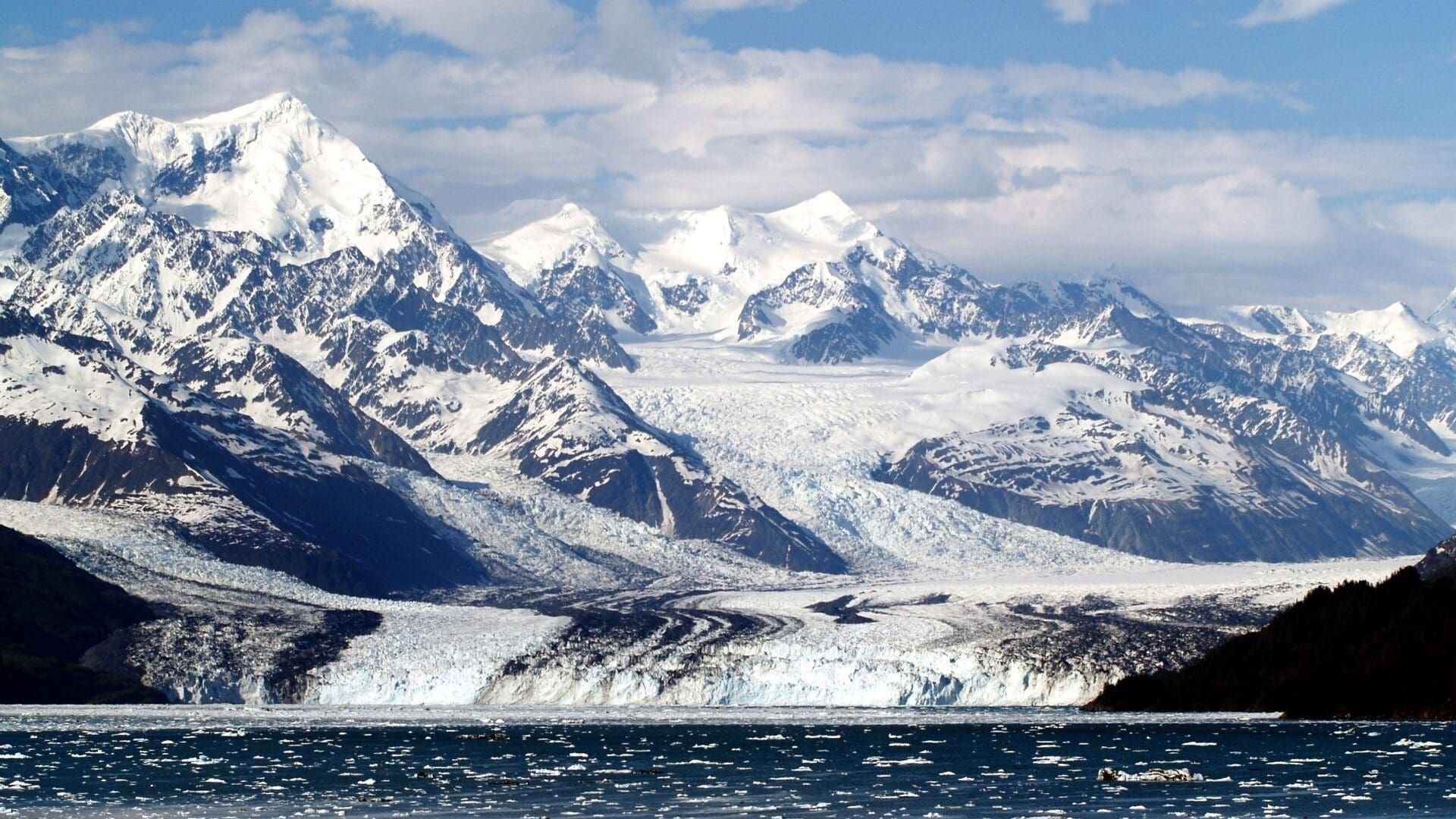 Un avión Cessna desapareció sobre Alaska con 10 personas a bordo, según ...
