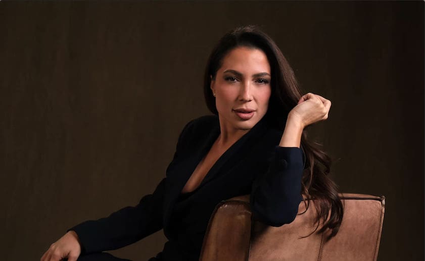 Alexandra Lúgaro llega a TeleOnce con "Última Palabra" - TeleOnce TV ...