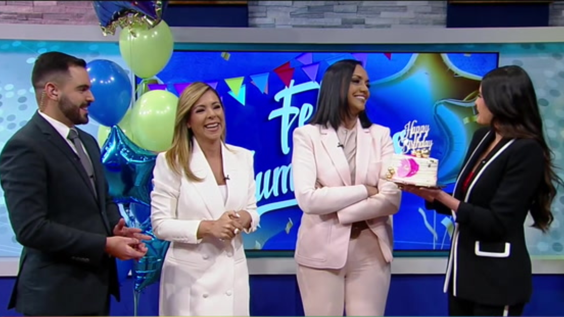Las Noticias sorprende a Nuria Sebazco en su cumpleaños - TeleOnce TV ...
