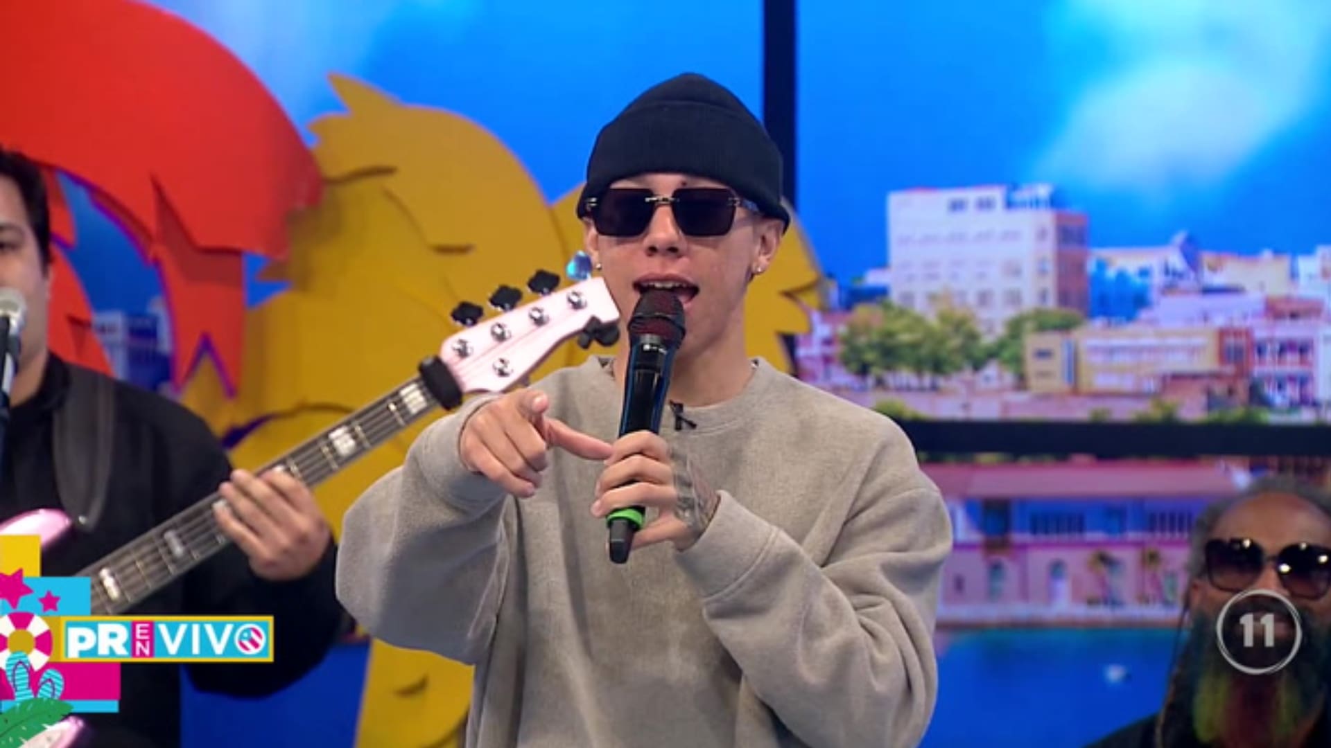 Kevin Gabriel nos pone a bailar y gozar con "Salsalandia" - TeleOnce TV ...