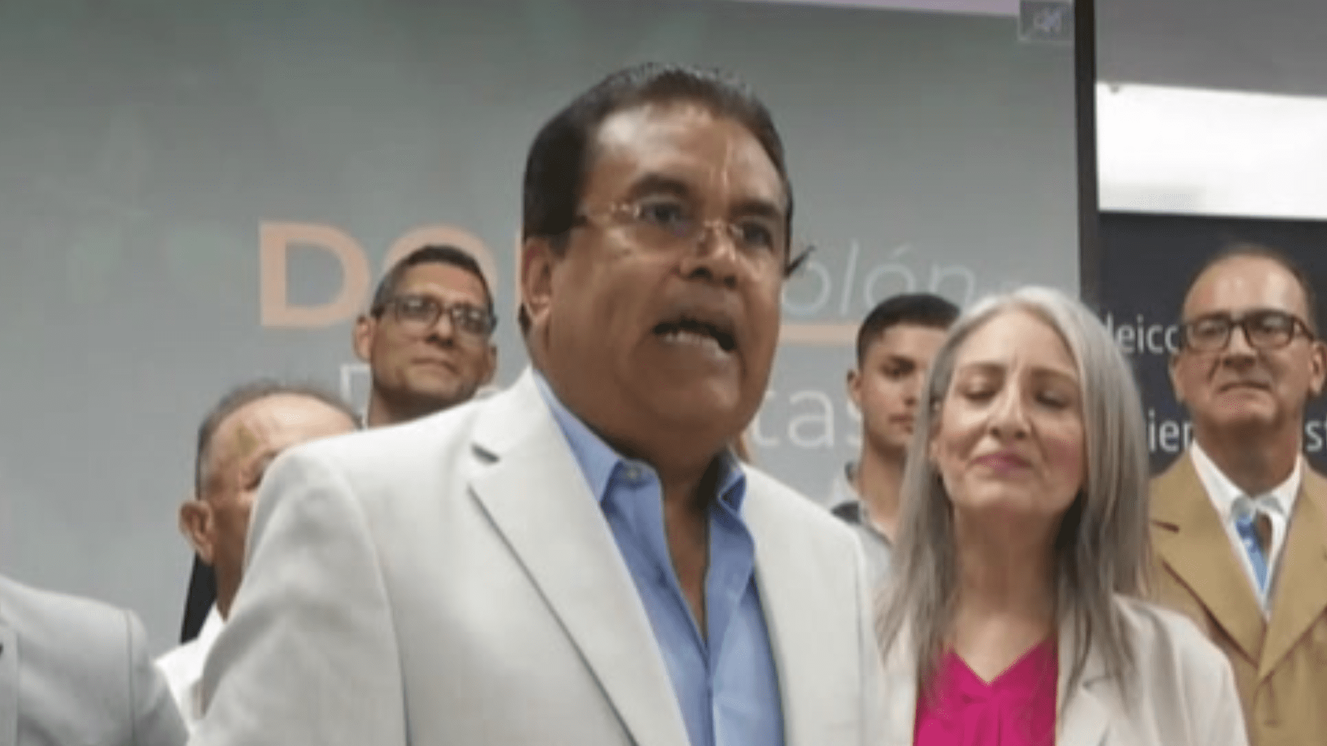 Javier Jimenéz apoya a Dora Colón para la presidencia de Proyecto Dignidad - TeleOnce TV | Vívelo