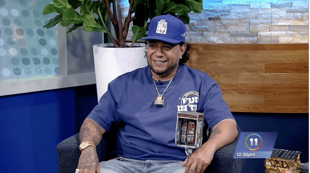 Danny Cortés transforma nostalgia urbana en arte - TeleOnce TV | Vívelo