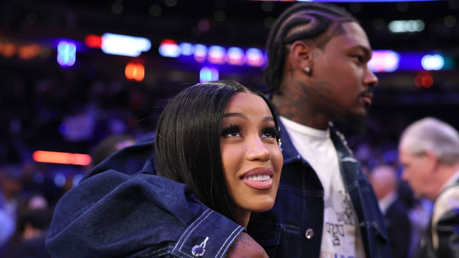 Cardi B revela que espera un hijo con el jugador de la NFL Stefon Diggs ...